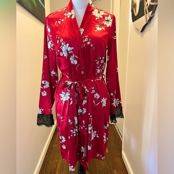 Apt. 9 | Intimates & Sleepwear | Red Floral Satin Robe | Poshmark